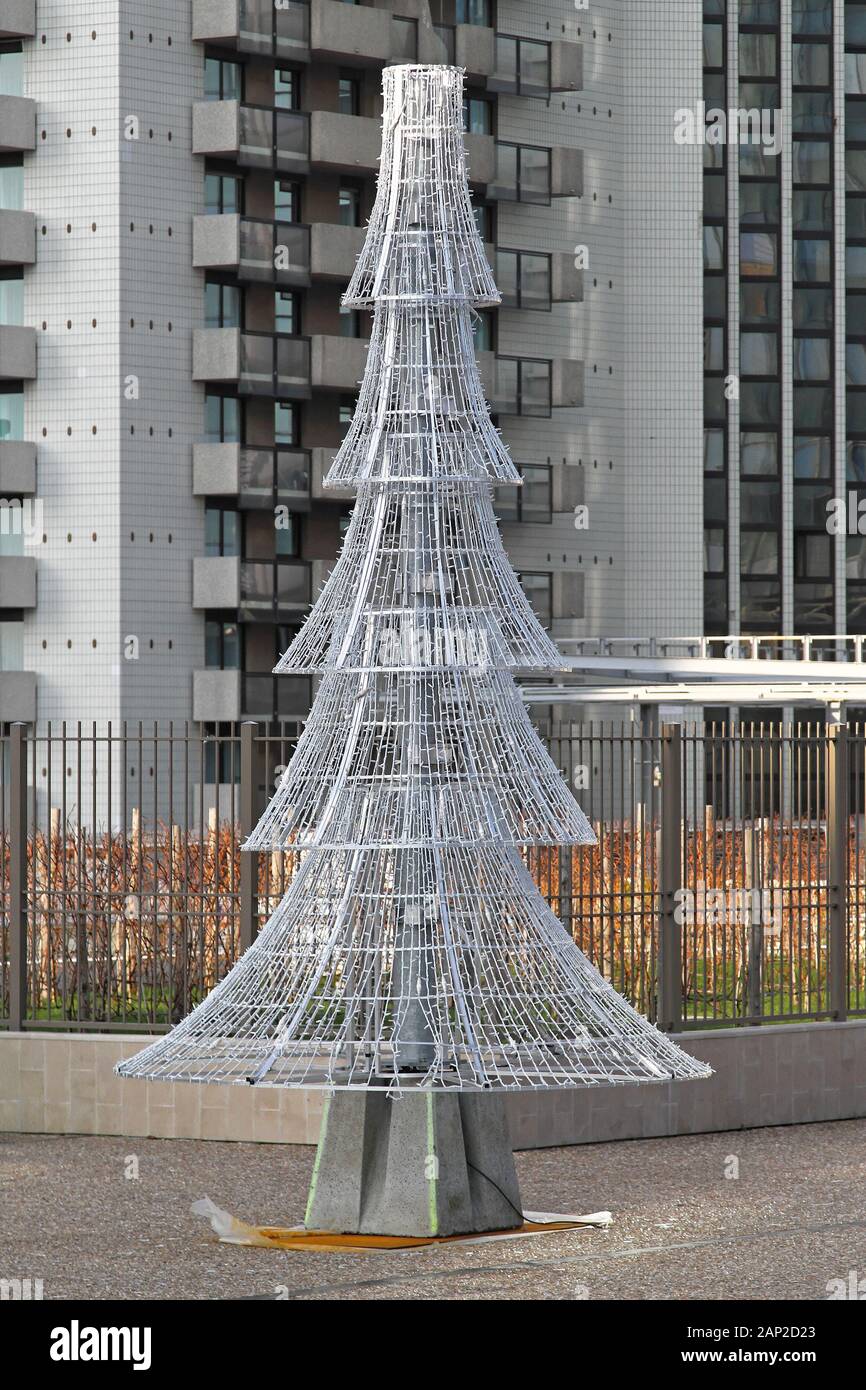 Modern Metal Christmas Tree