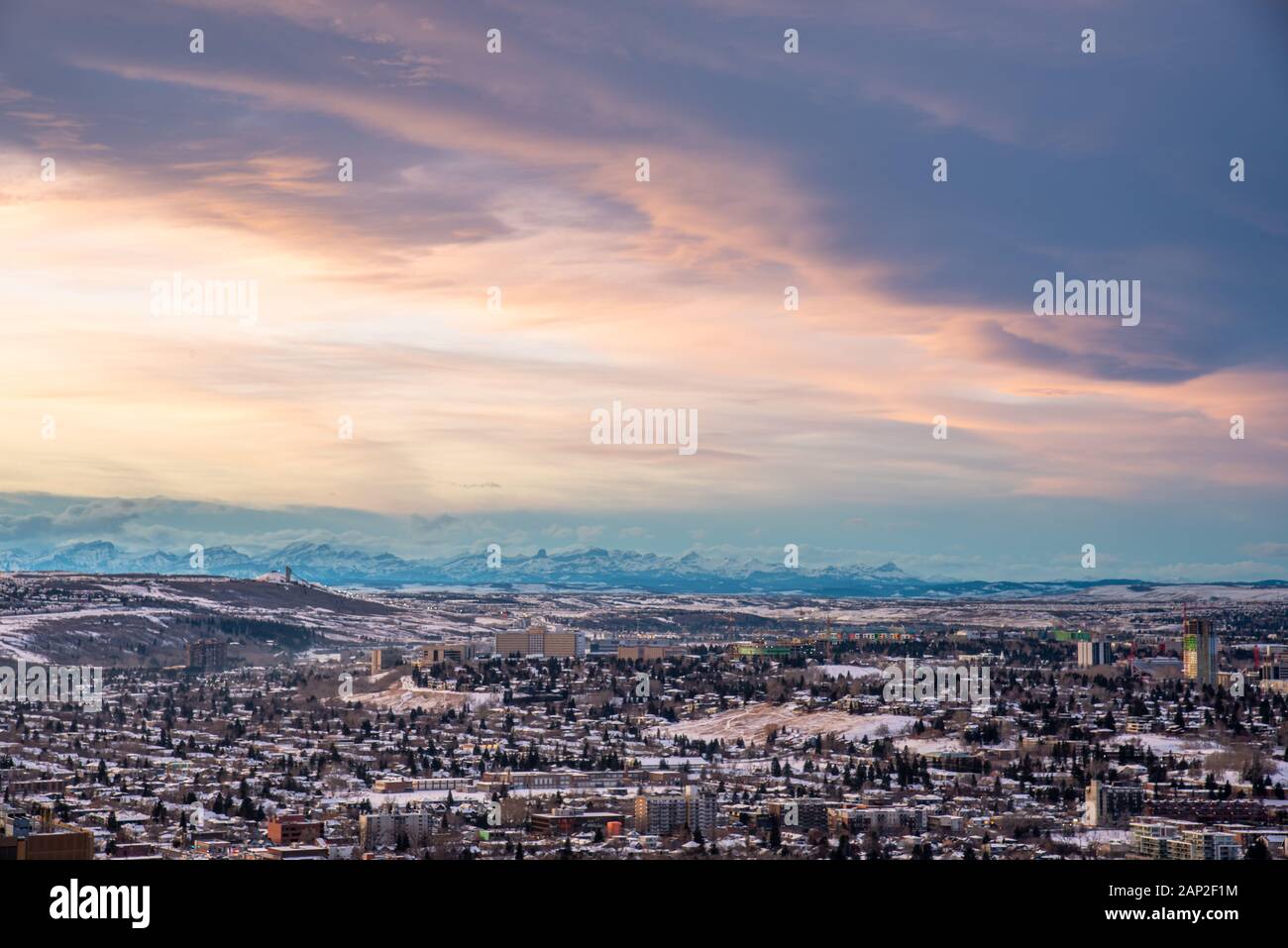Chinook arc cloud hi-res stock photography and images - Alamy