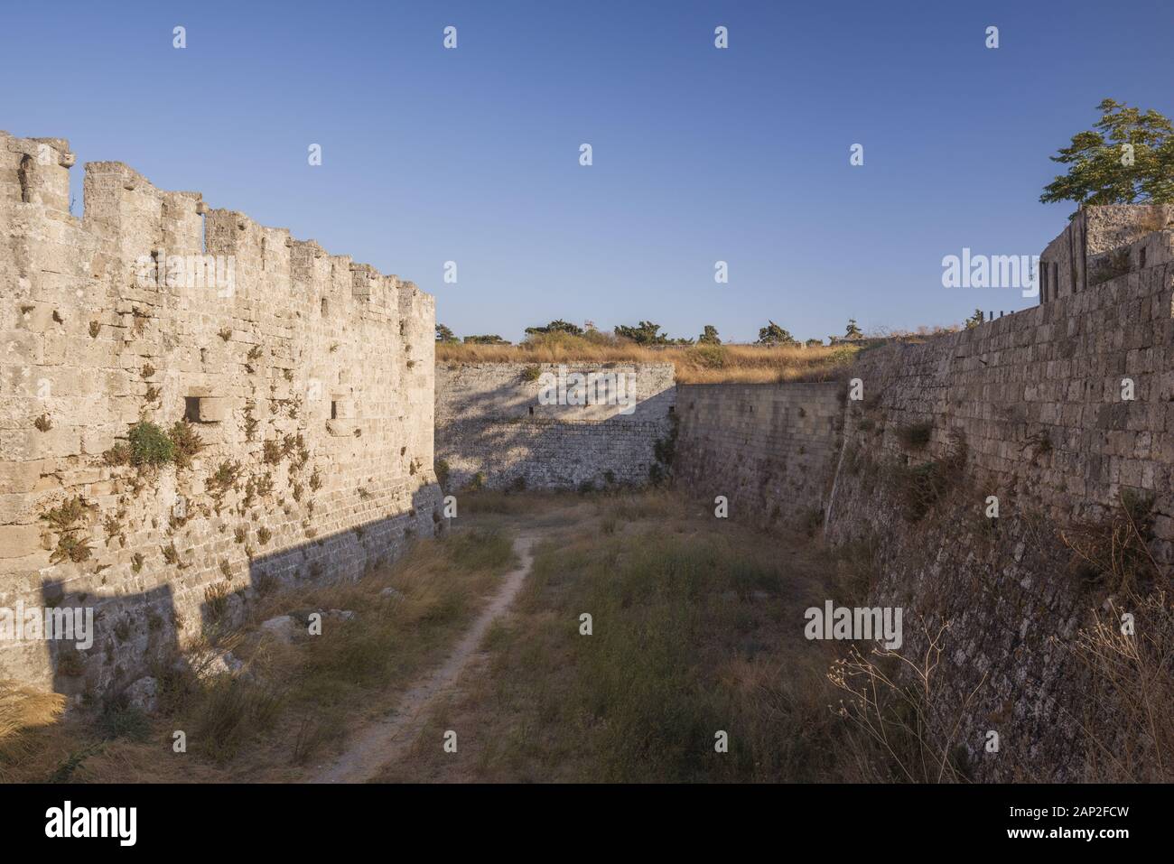 Medieval gate house hi-res stock photography and images - Alamy