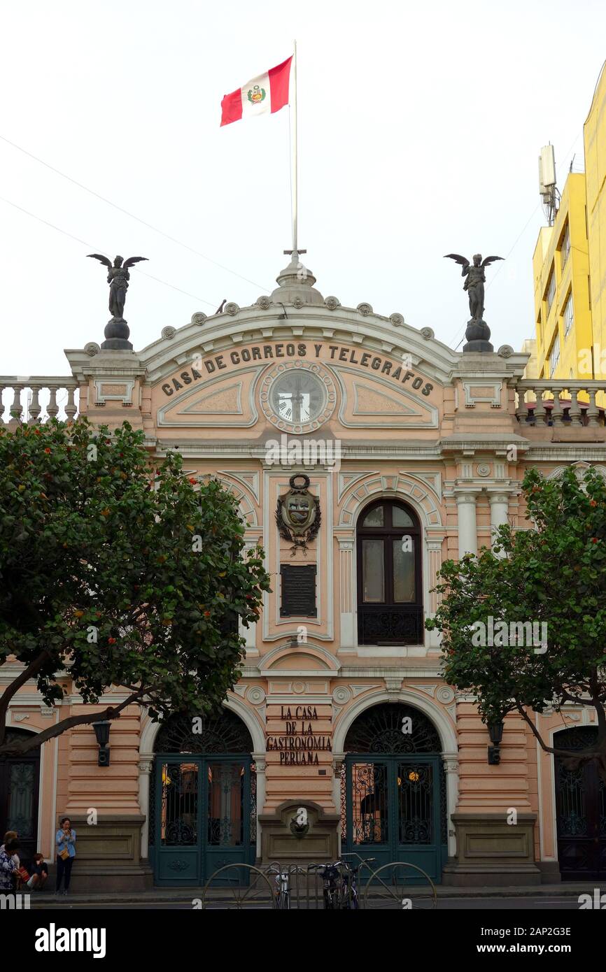Correos del peru hi-res stock photography and images - Alamy