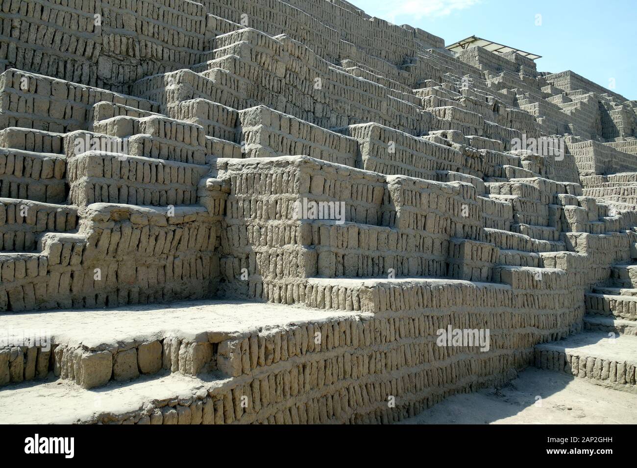 Lima peru miraflores pyramid hi-res stock photography and images - Alamy