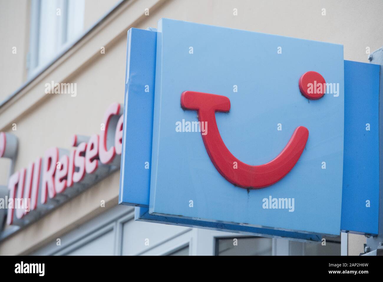 Free travel logo hi-res stock photography and images - Alamy