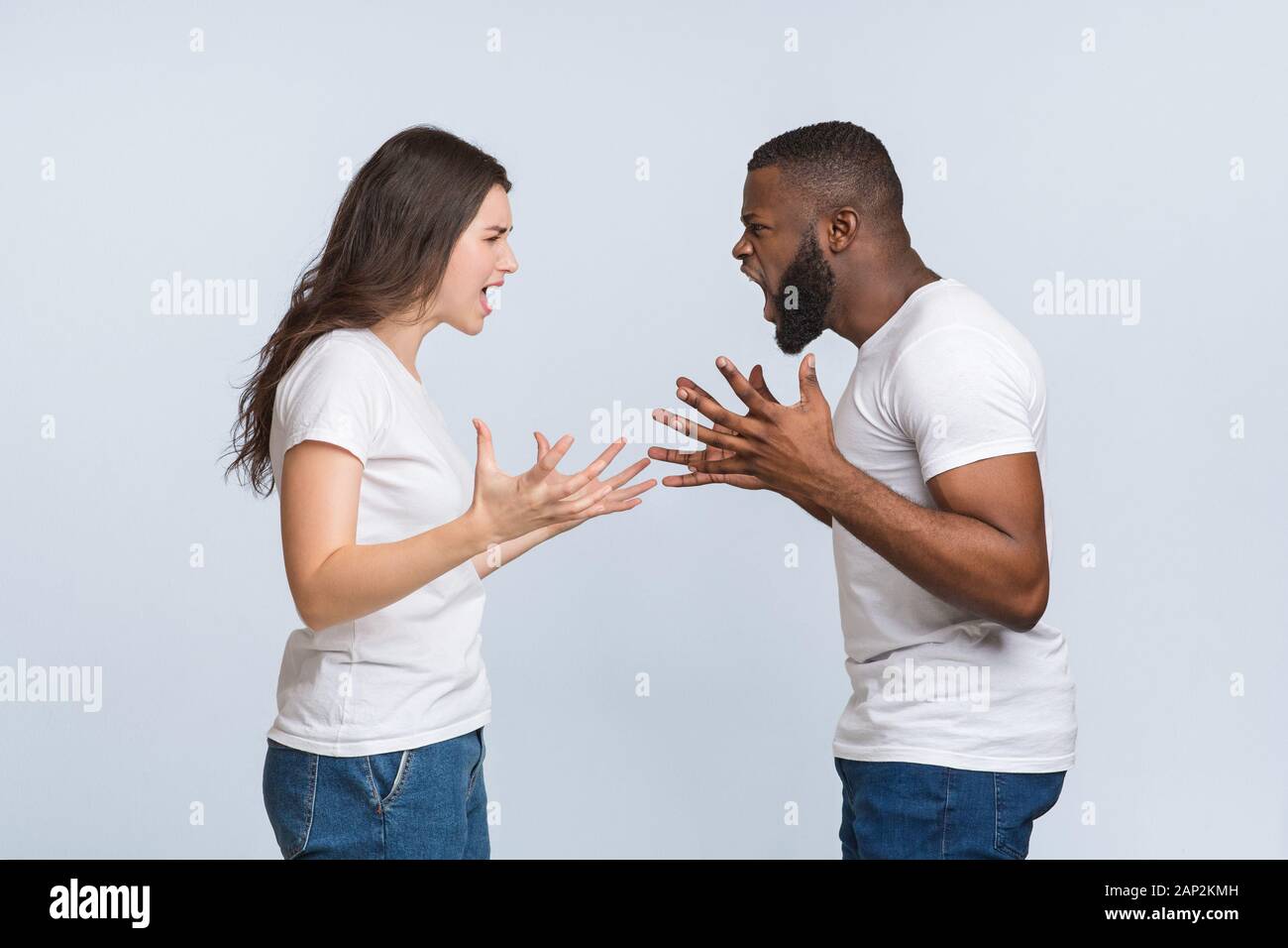 Man woman yelling at each other hi-res stock photography and images - Alamy
