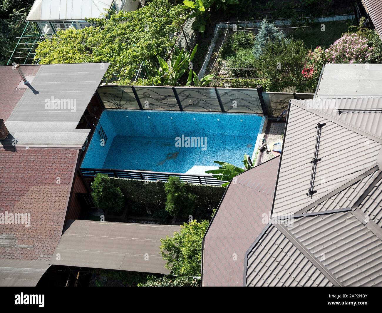 Above ground pools hi-res stock photography and images - Alamy