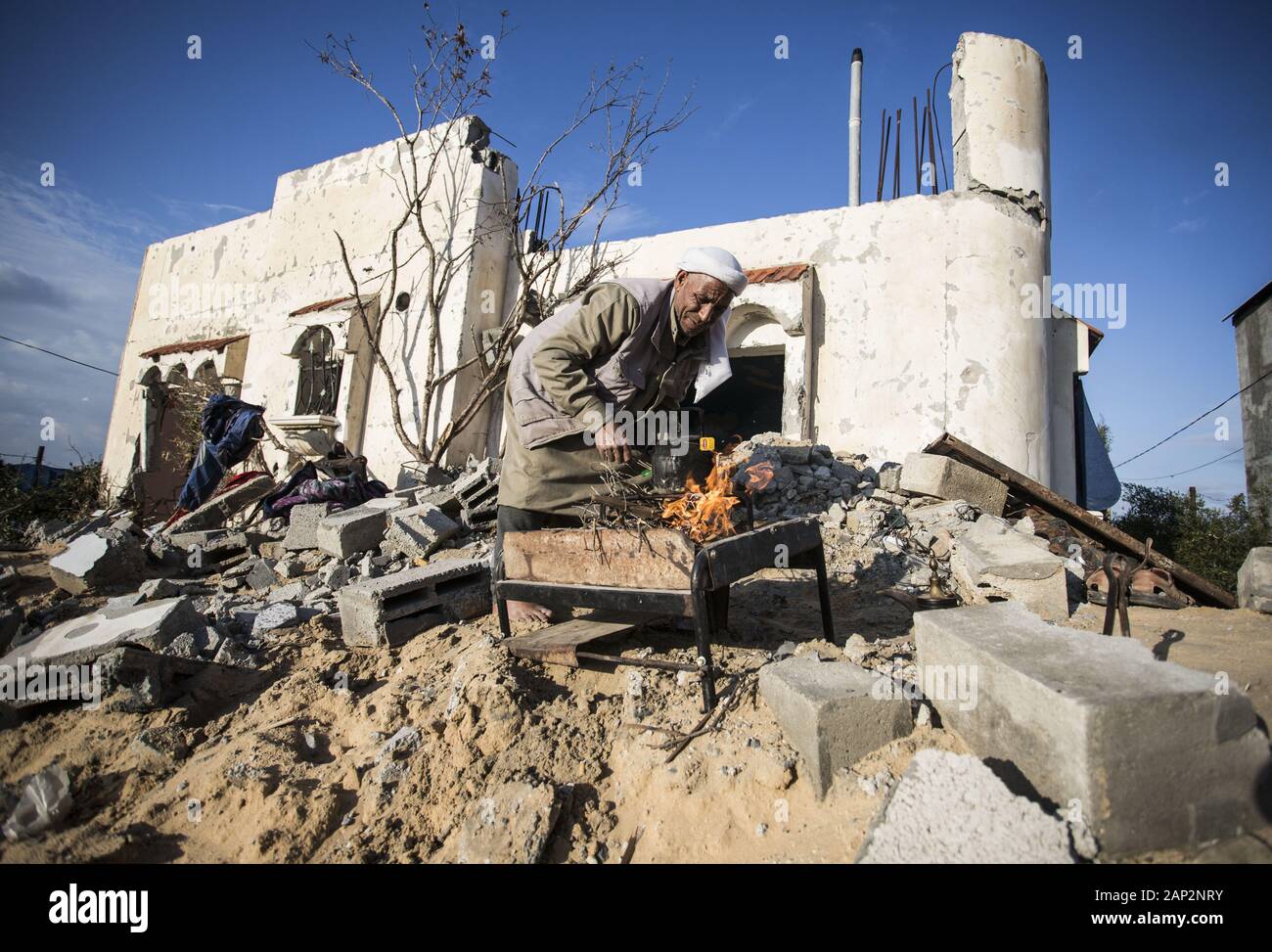Gaza City, The Gaza Strip, Palestine. 19th Jan, 2020. Hassan Hamouda ...