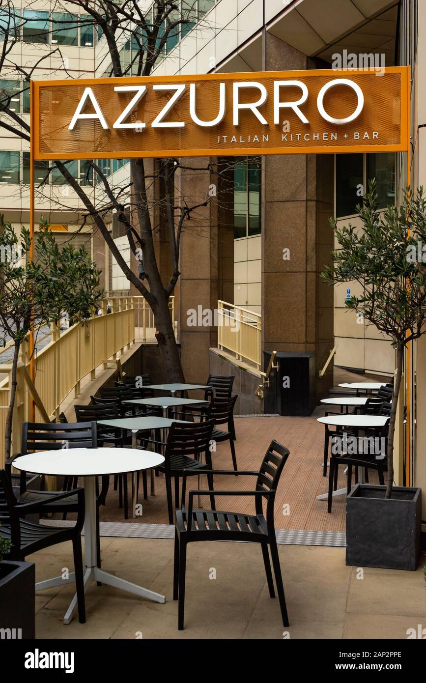 Garden tables and chairs hi-res stock photography and images - Alamy