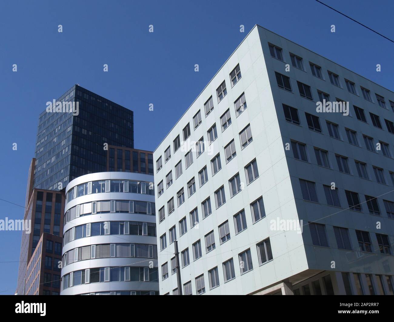 Hochhausfassaden - High-Riser Facade Stock Photo - Alamy