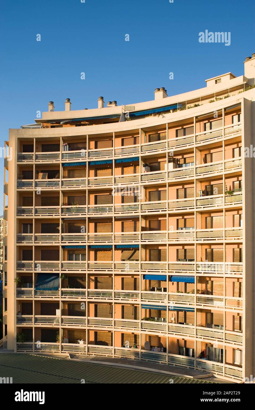 Wohnblock - Tenement Block Stock Photo - Alamy
