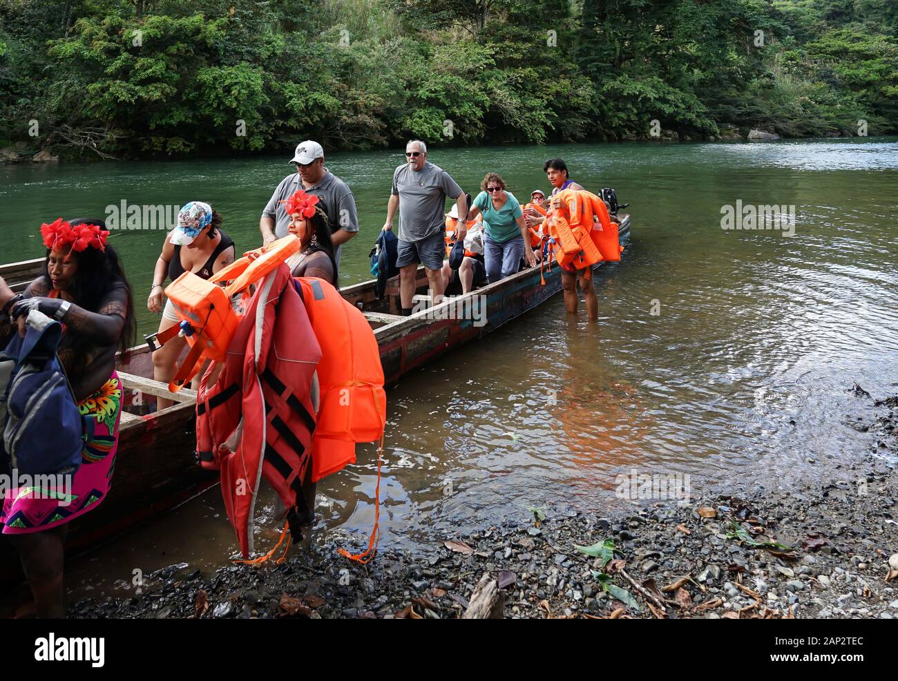 Welcome commit of women for new tourist arrival at the Embera ...