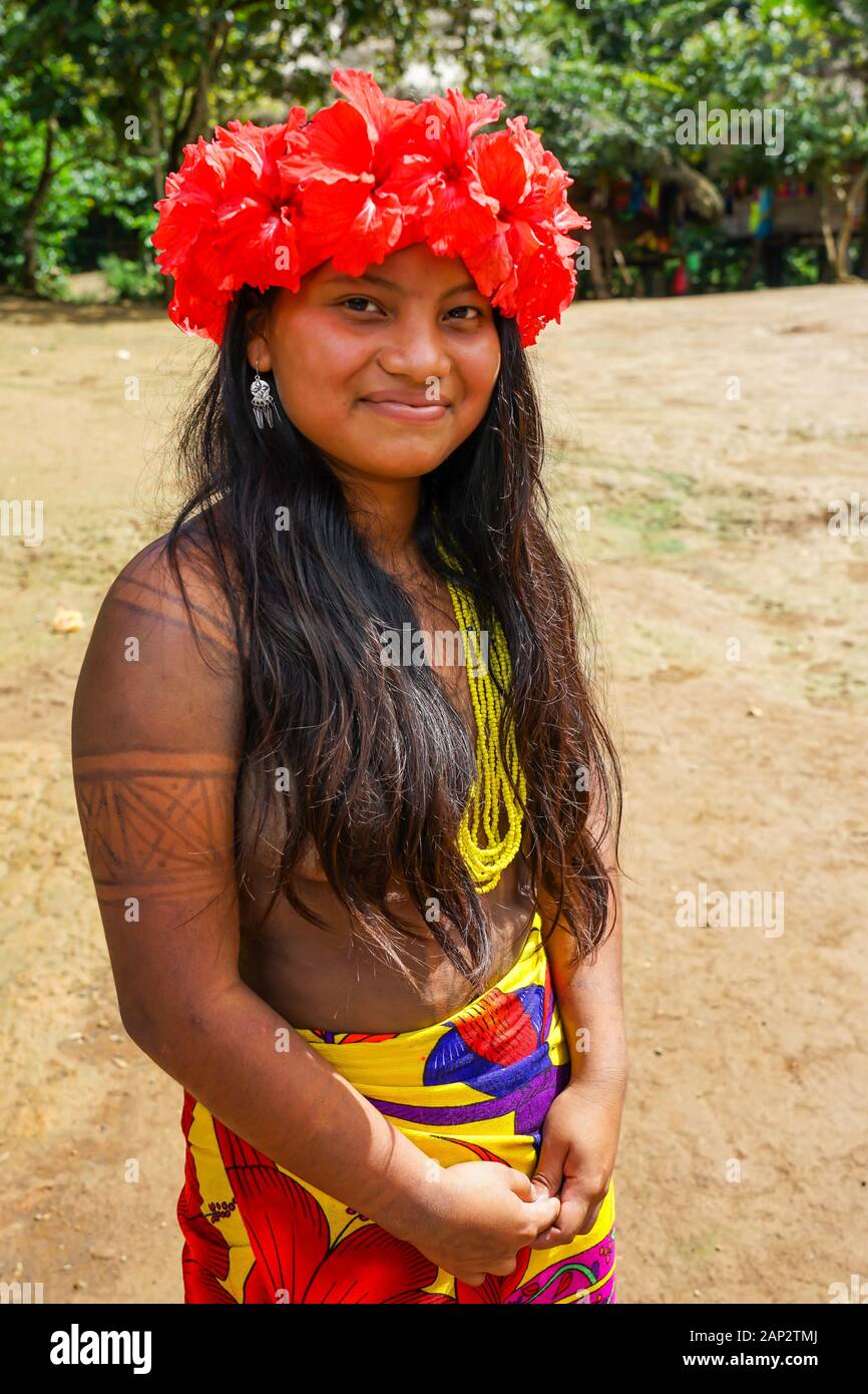 Beautiful children playing and posing for the tourist in the Embera ...