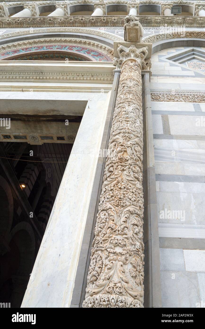 Column tower hi-res stock photography and images - Alamy