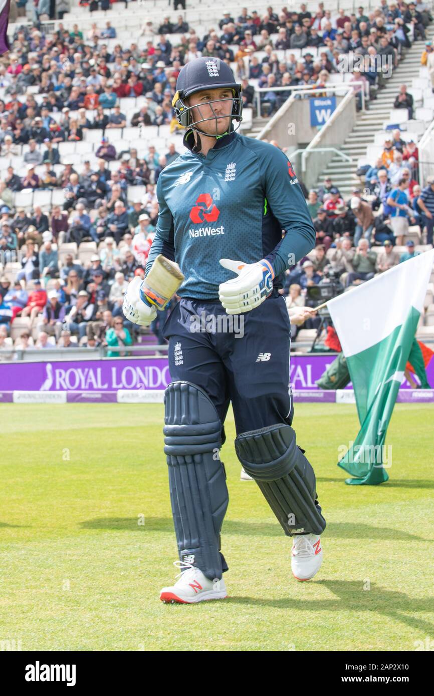 England captain jos buttler hi-res stock photography and images - Alamy