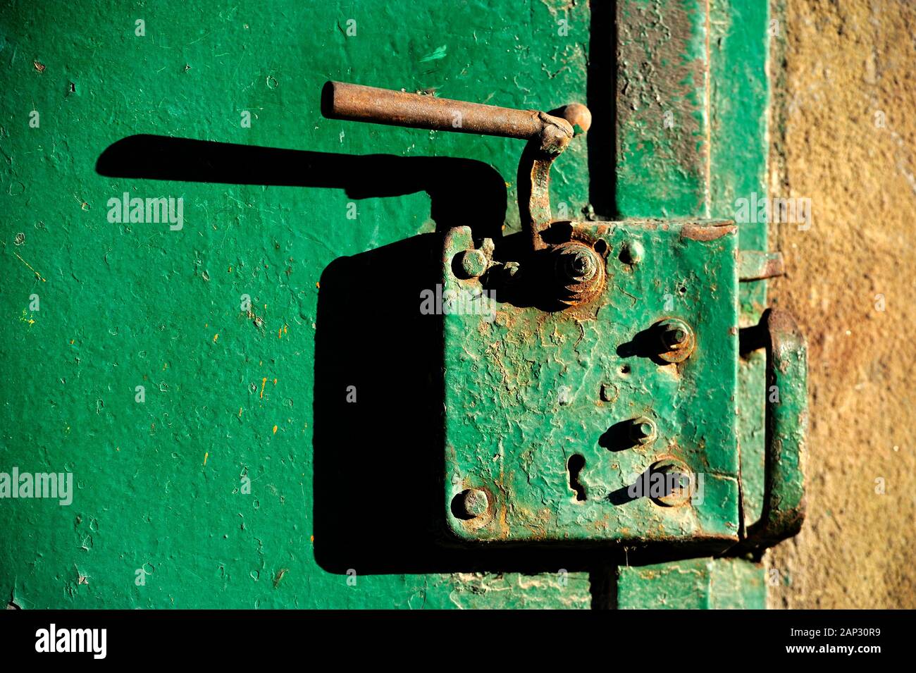 door, lock, old, security, closed, door handle, stil life, color ...