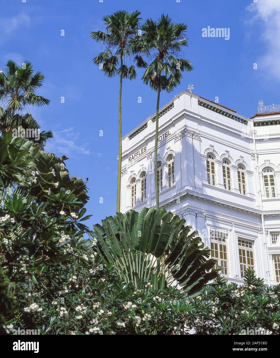 Raffles Hotel Singapore from garden, Beach Road,Civic District, Central ...