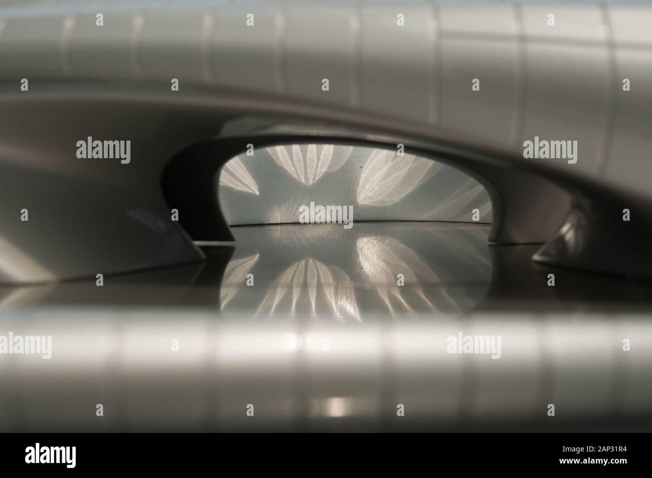 Ausstellung von Zaha Hadid in Paris - Zaha Hadid Exhibition in Paris ...