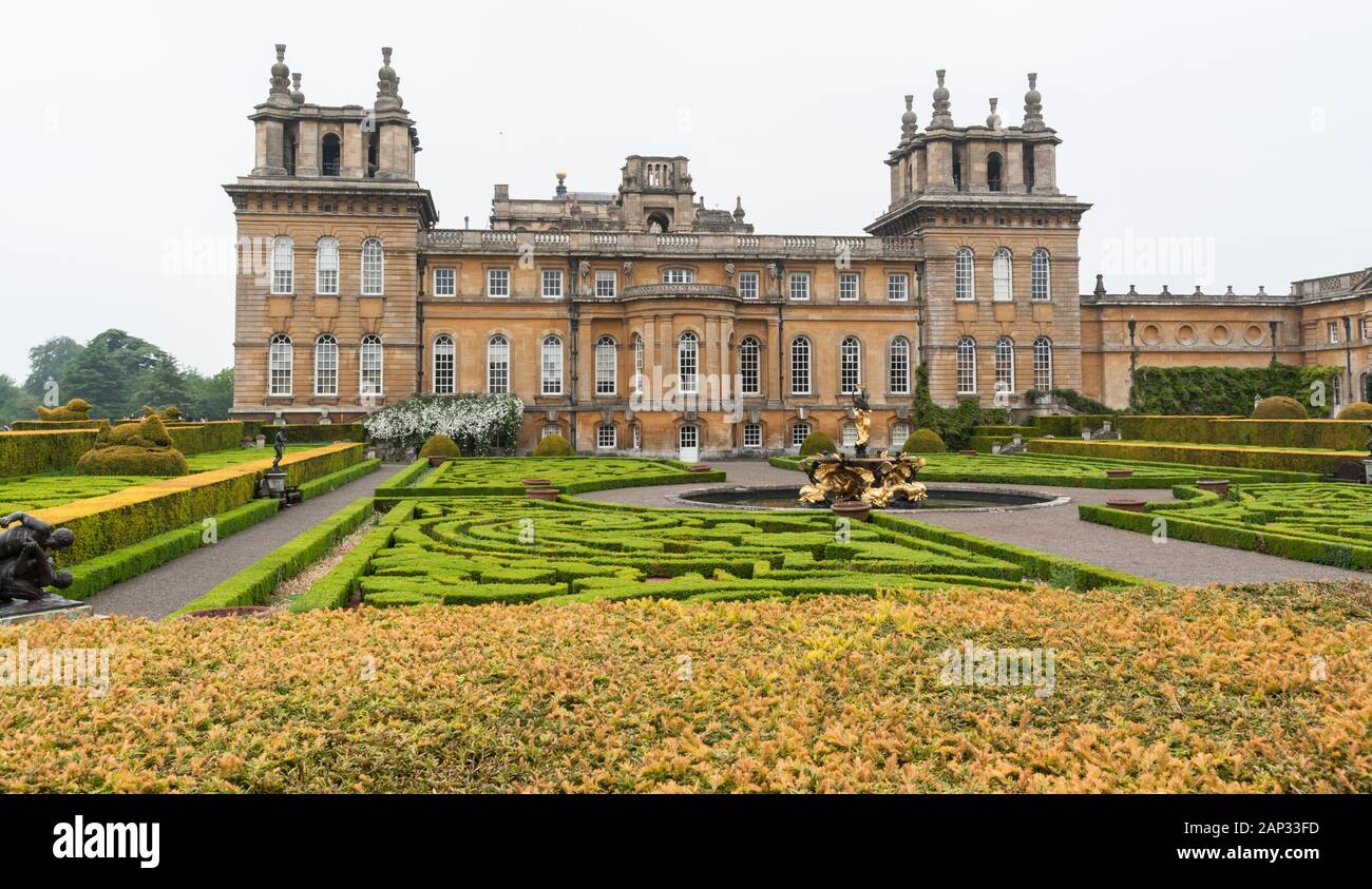 Blenheim Palace, the birthplace of Winston Churchill and residence of ...