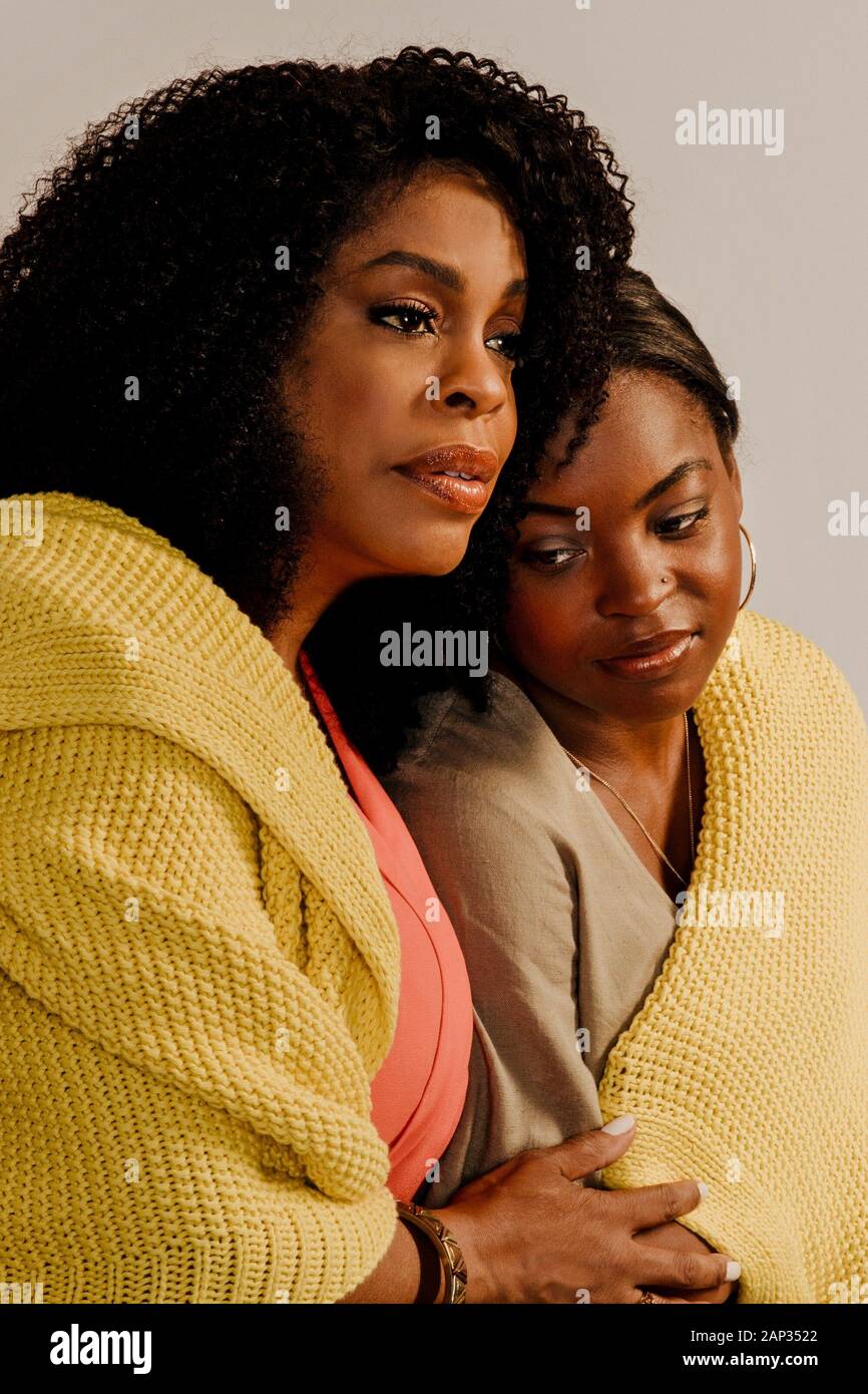 STOLEN BY MY MOTHER: THE KAMIYAH MOBLEY STORY, from left: Niecy Nash ...