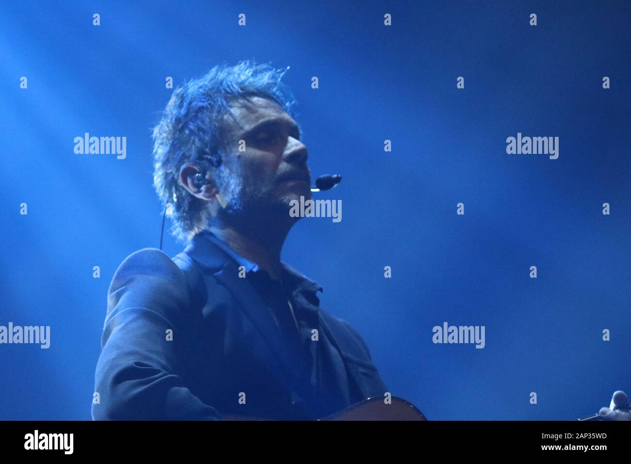 Italian singer nek hi-res stock photography and images - Alamy