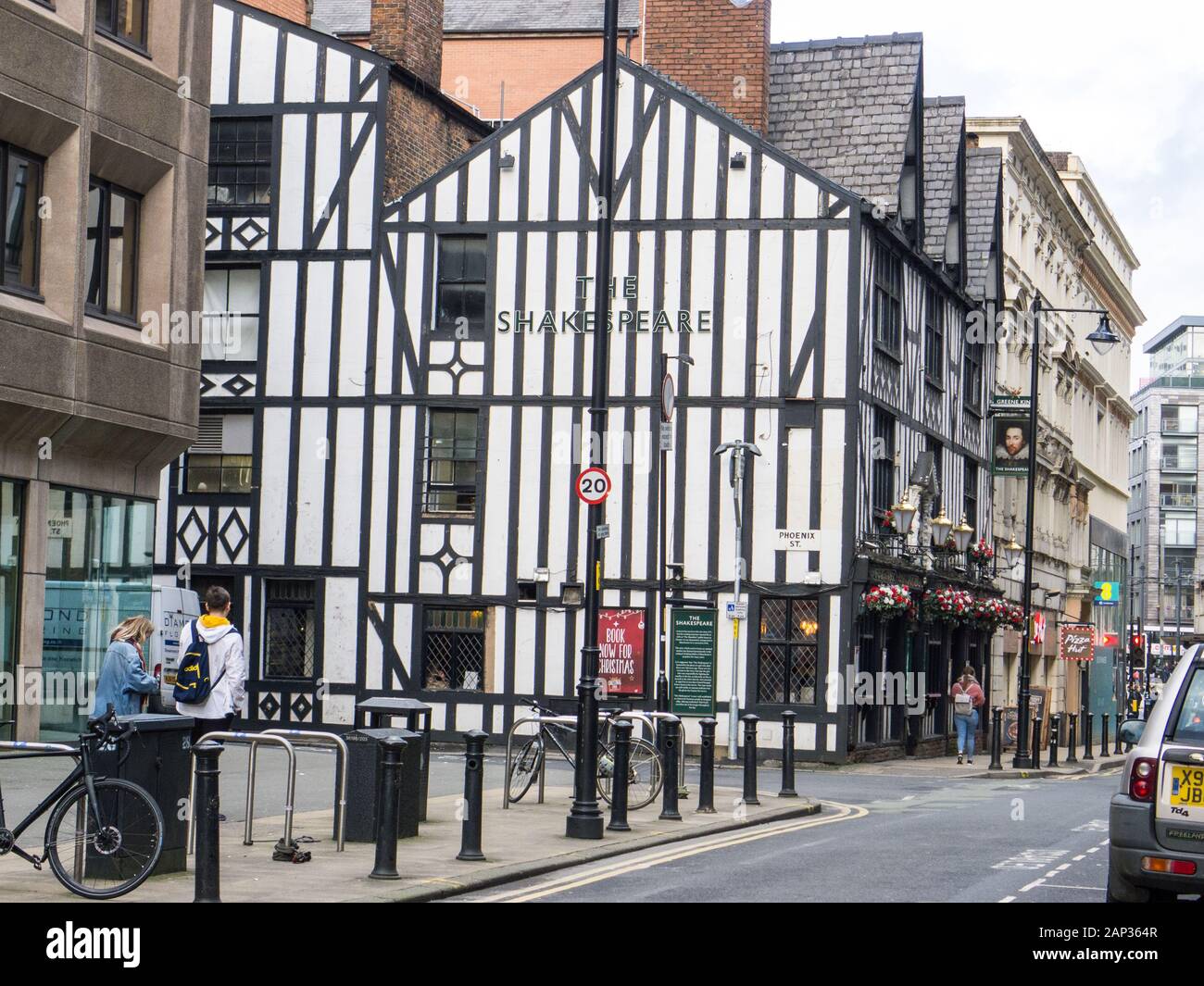 Shakespeare pub hi-res stock photography and images - Alamy