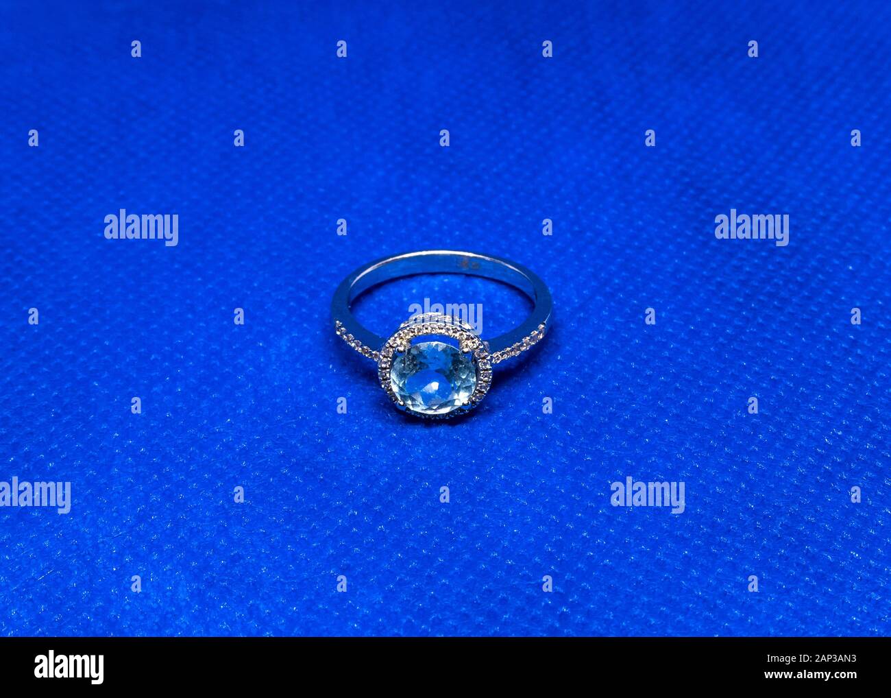 Silver ring blue stones hi-res stock photography and images - Alamy