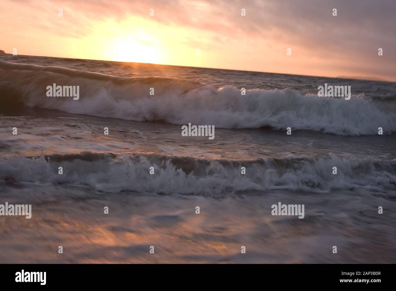 Blurry beach sunset photo hi-res stock photography and images - Alamy