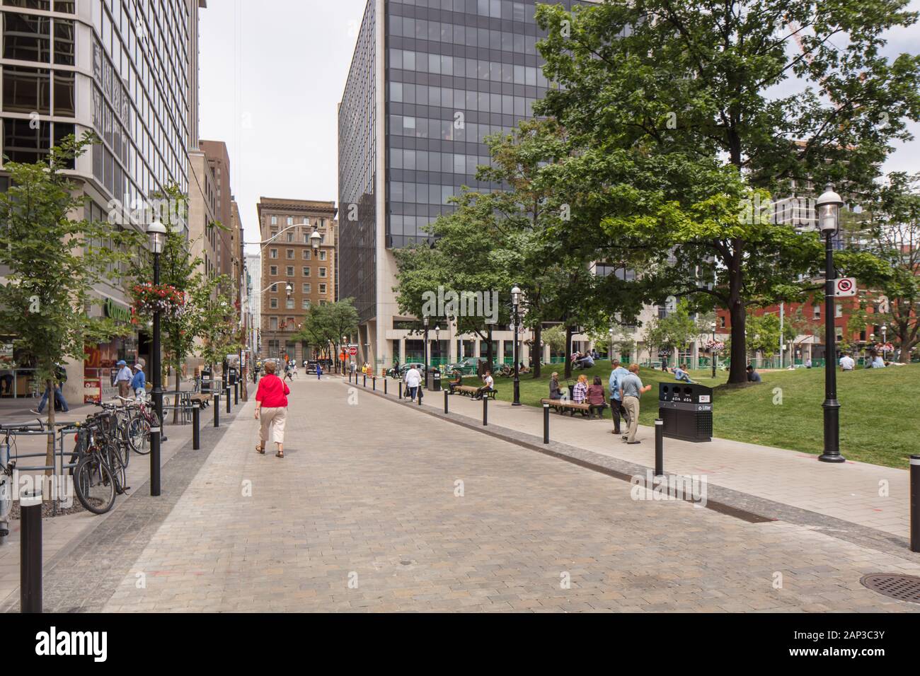Berczy park toronto hi-res stock photography and images - Alamy