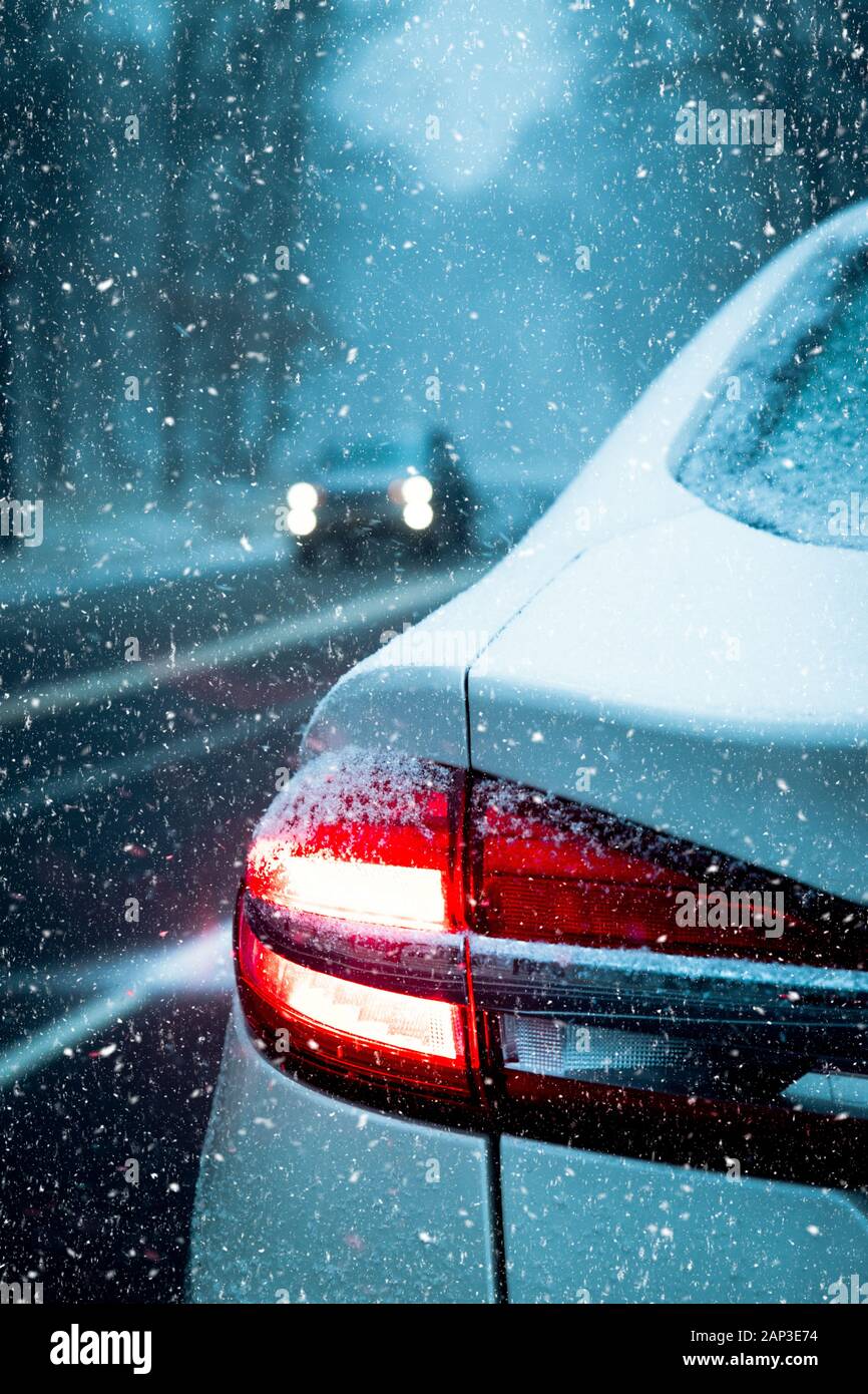 Car stopped at red light hi-res stock photography and images - Alamy