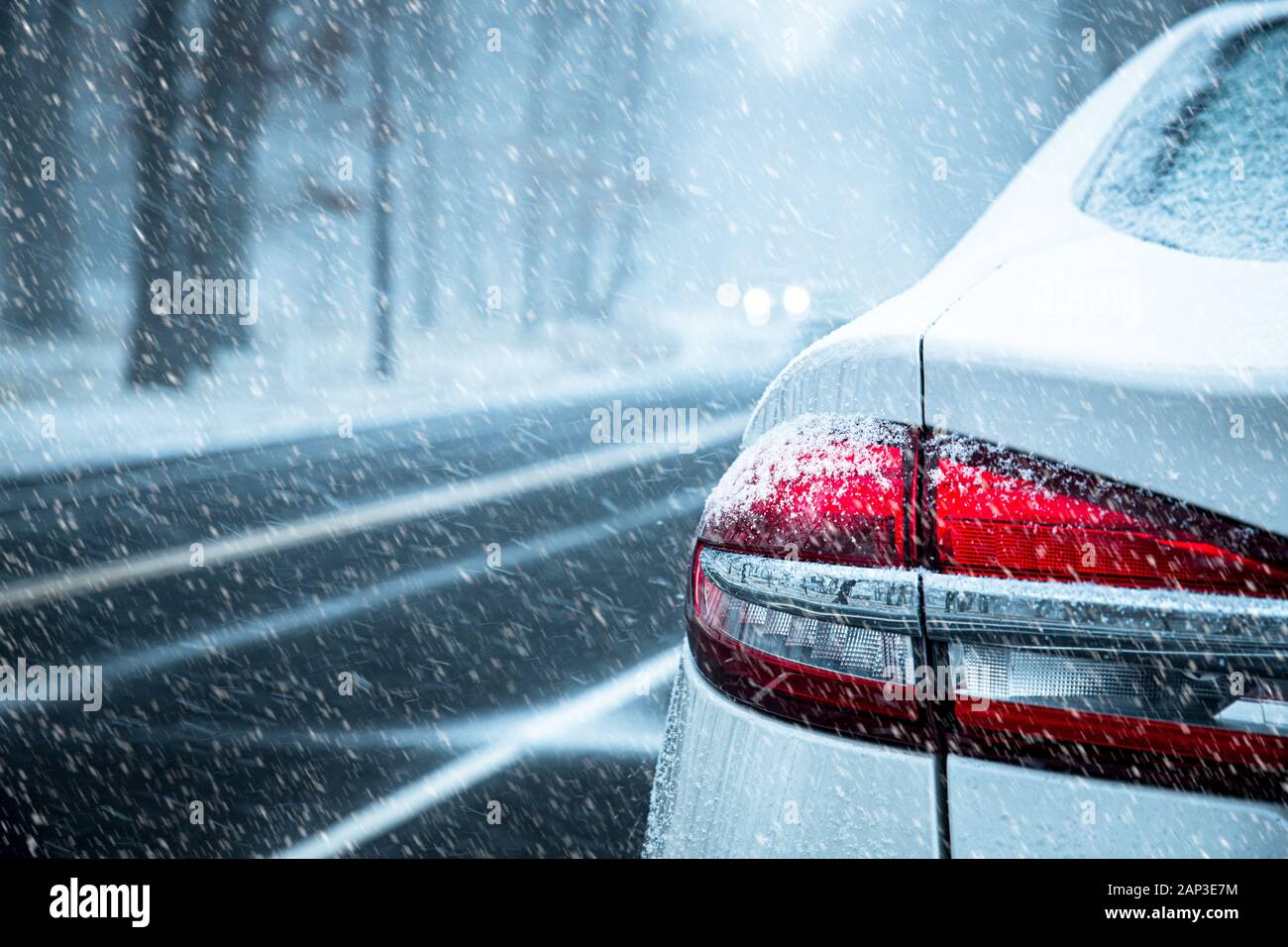 Red white stopped transportation hi-res stock photography and images ...