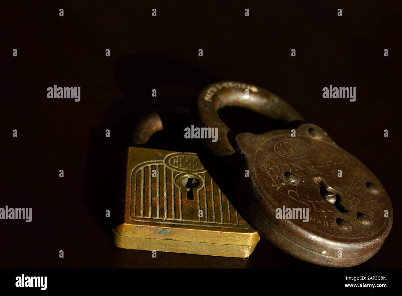 Antique padlocks hi-res stock photography and images - Alamy