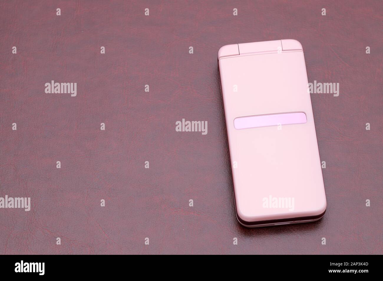 Push button mobile phone hi-res stock photography and images - Alamy