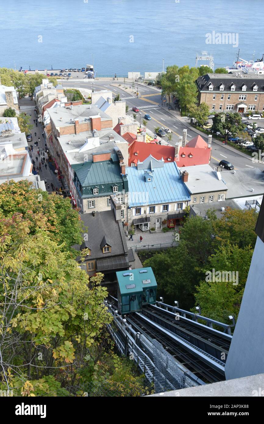 "Le Funiculaire du Vieux-Québec" The Funicular of Old Quebec City ...