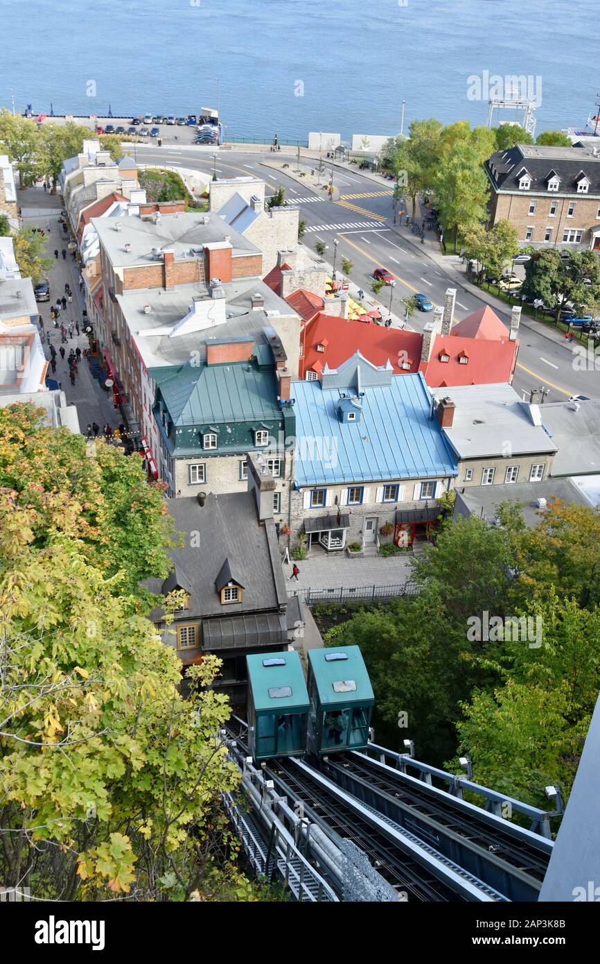 "Le Funiculaire du Vieux-Québec" The Funicular of Old Quebec City ...