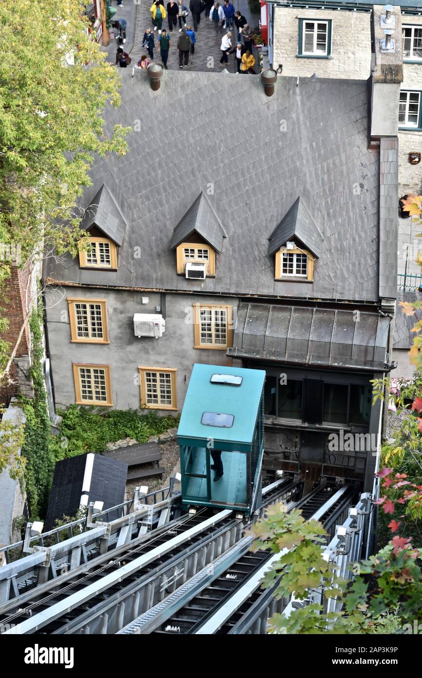 "Le Funiculaire du Vieux-Québec" The Funicular of Old Quebec City ...