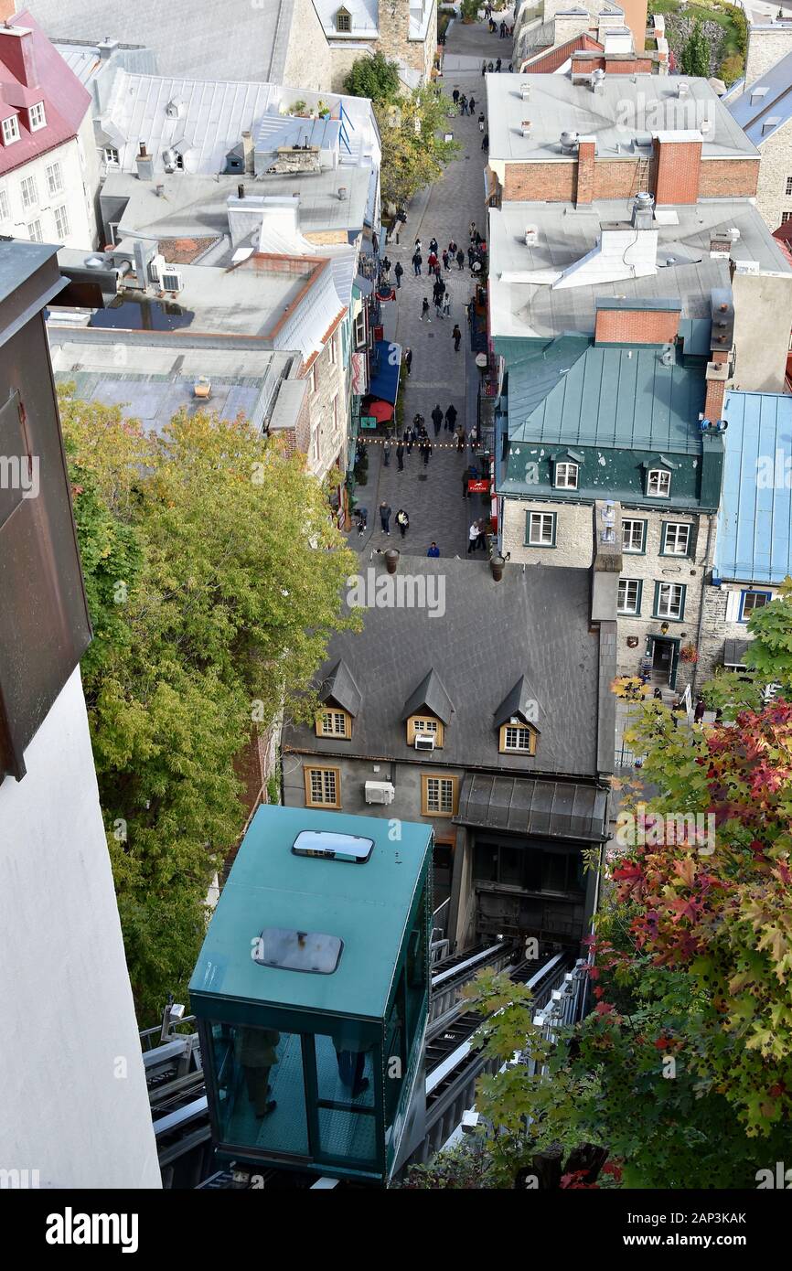 "Le Funiculaire du Vieux-Québec" The Funicular of Old Quebec City ...