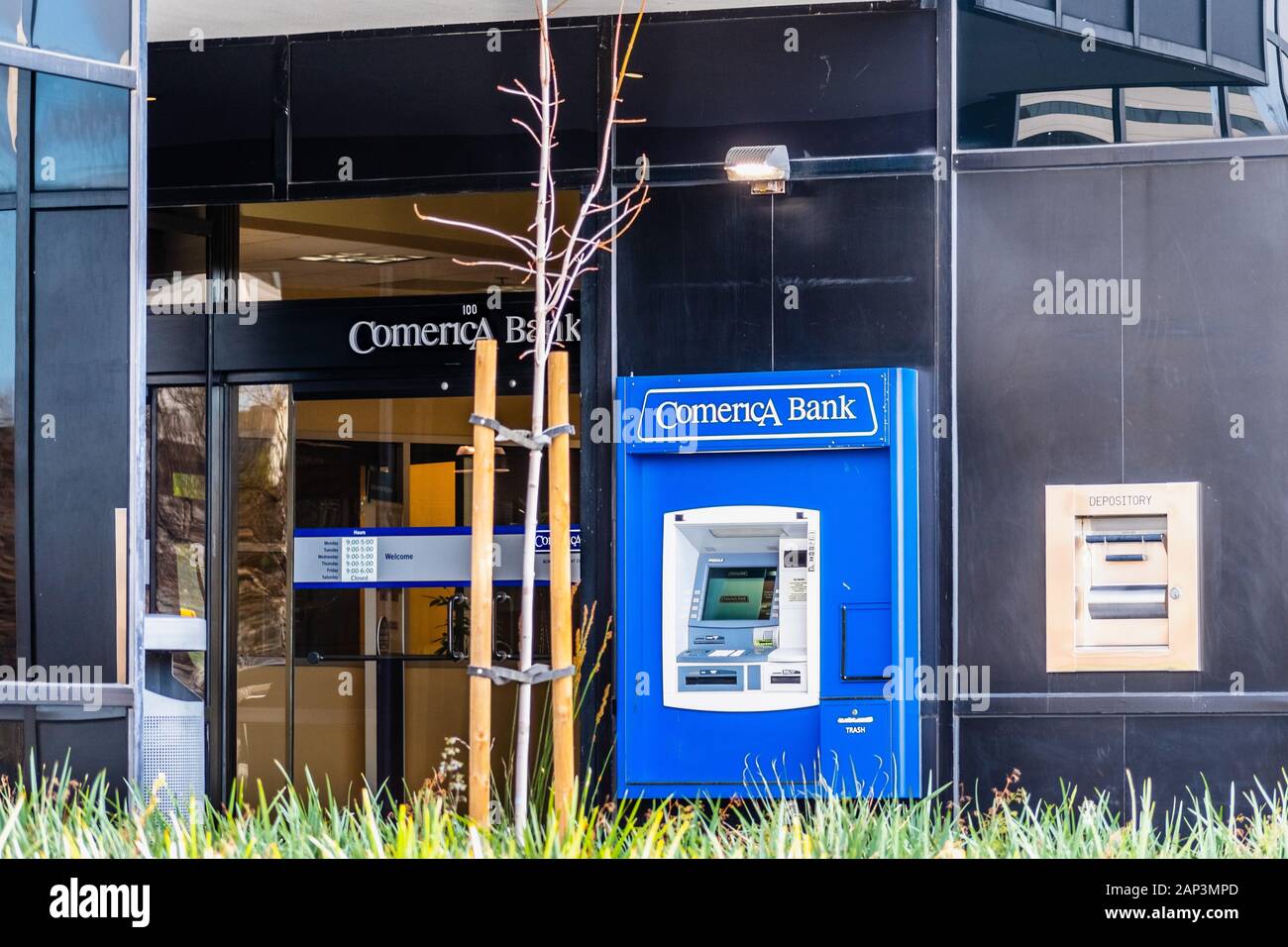 Comerica logo hi-res stock photography and images - Alamy