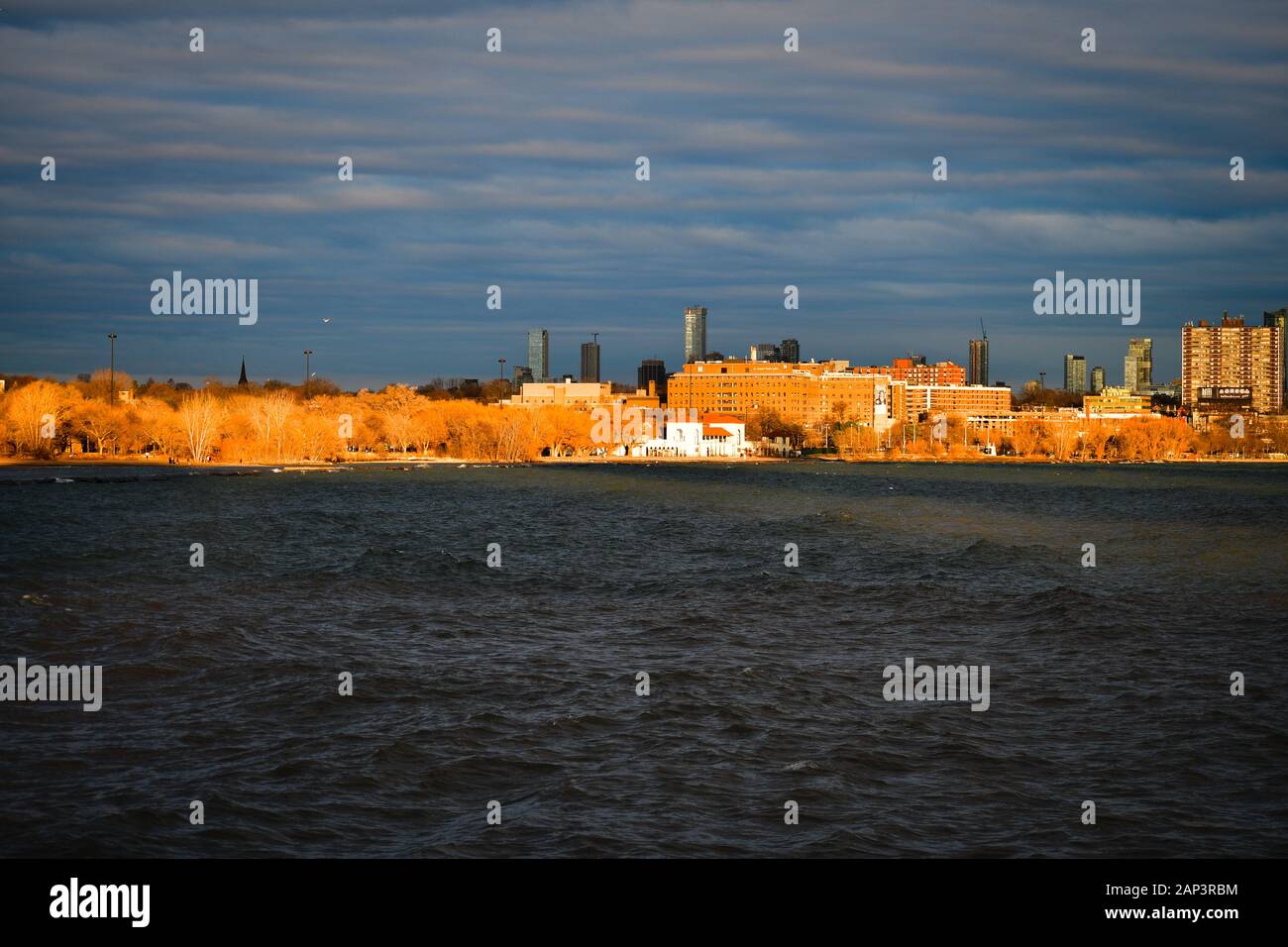 Toronto landscape hi-res stock photography and images - Alamy