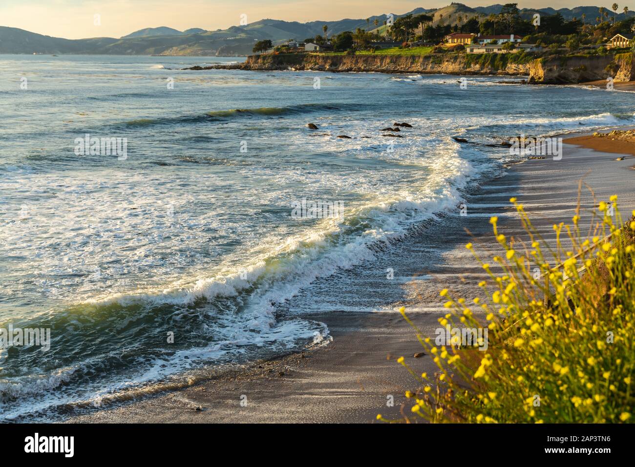 Shell Beach cliffs and Pacific Ocean at sunset. Pismo Beach area ...