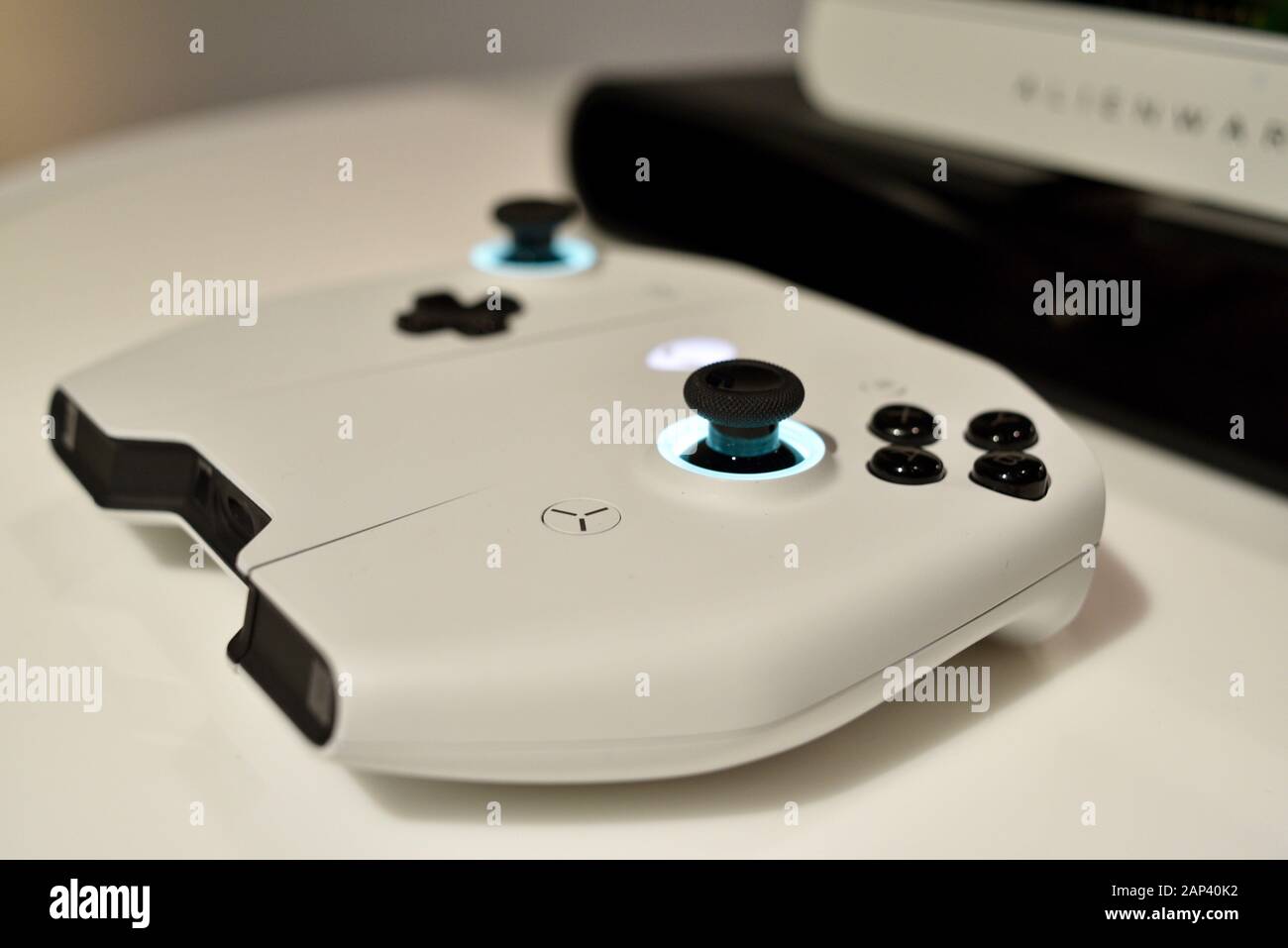 Alienware's Concept UFO, a portable Windows gaming PC device with ...