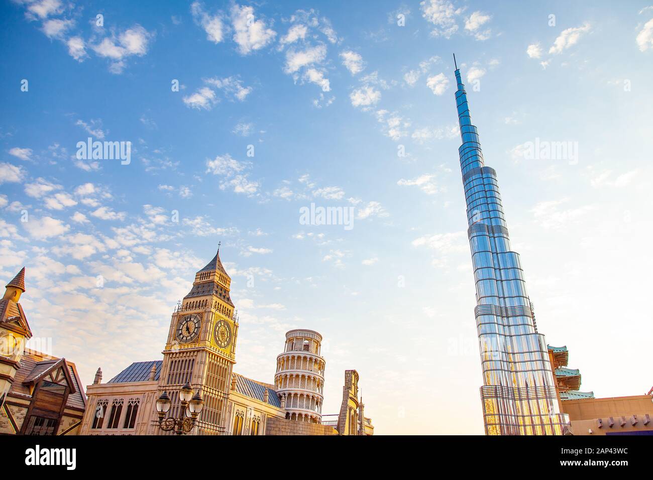 International landmarks hi-res stock photography and images - Alamy