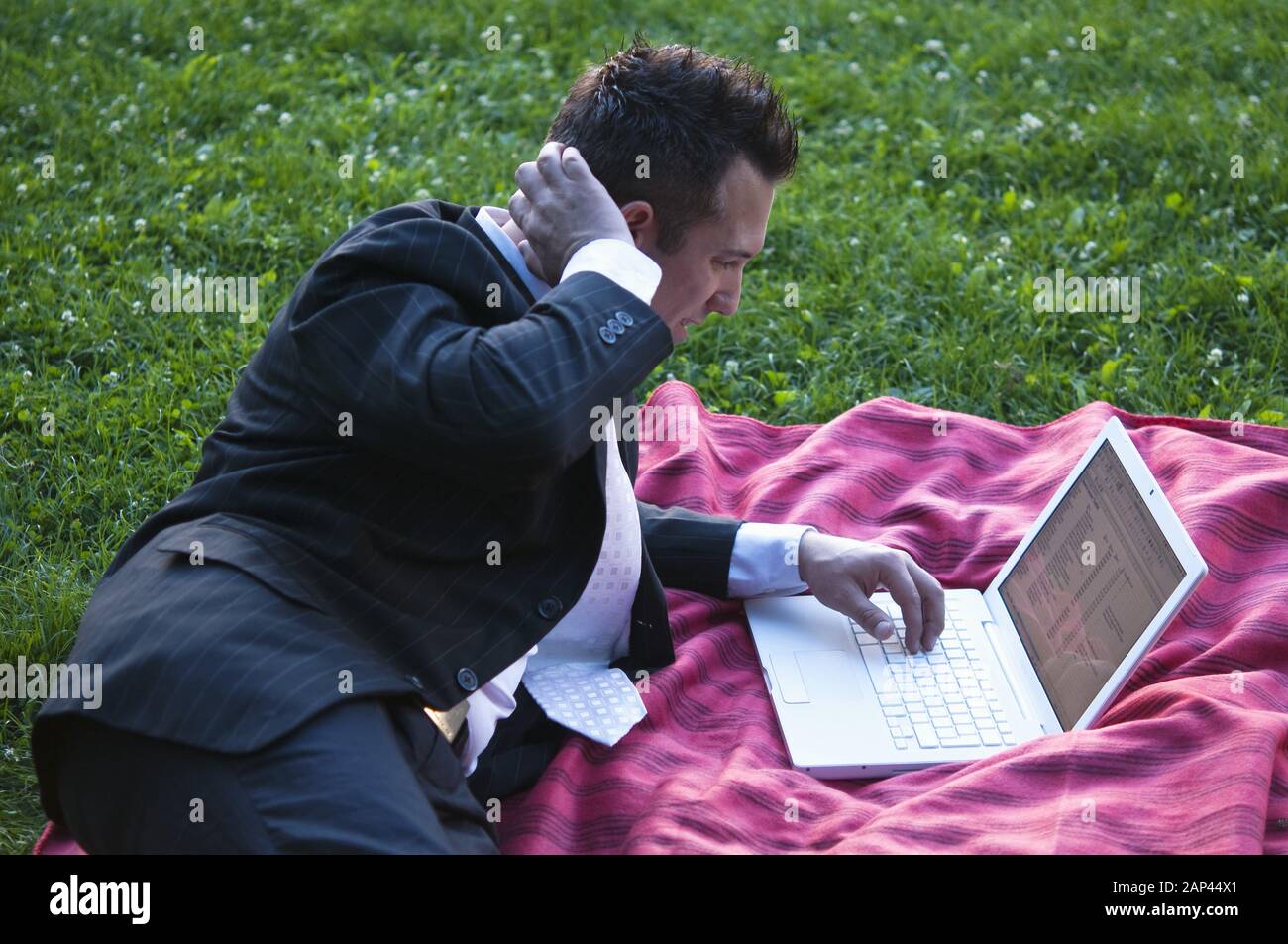 Manager im Park - Manager Working Outdoor Stock Photo - Alamy