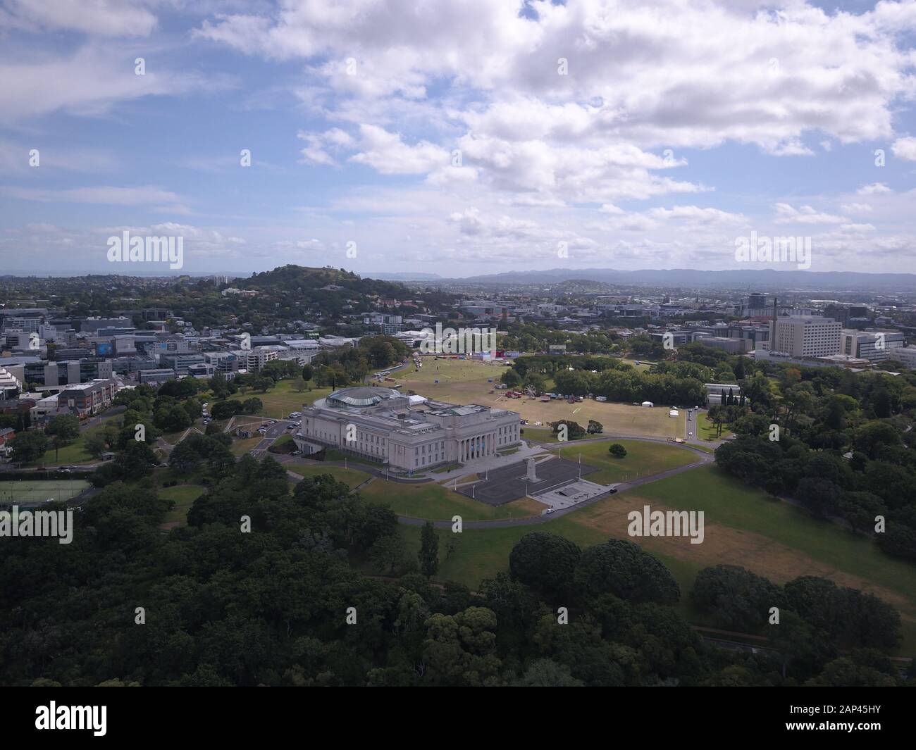 Auckland museum new zealand aerial hi-res stock photography and images ...