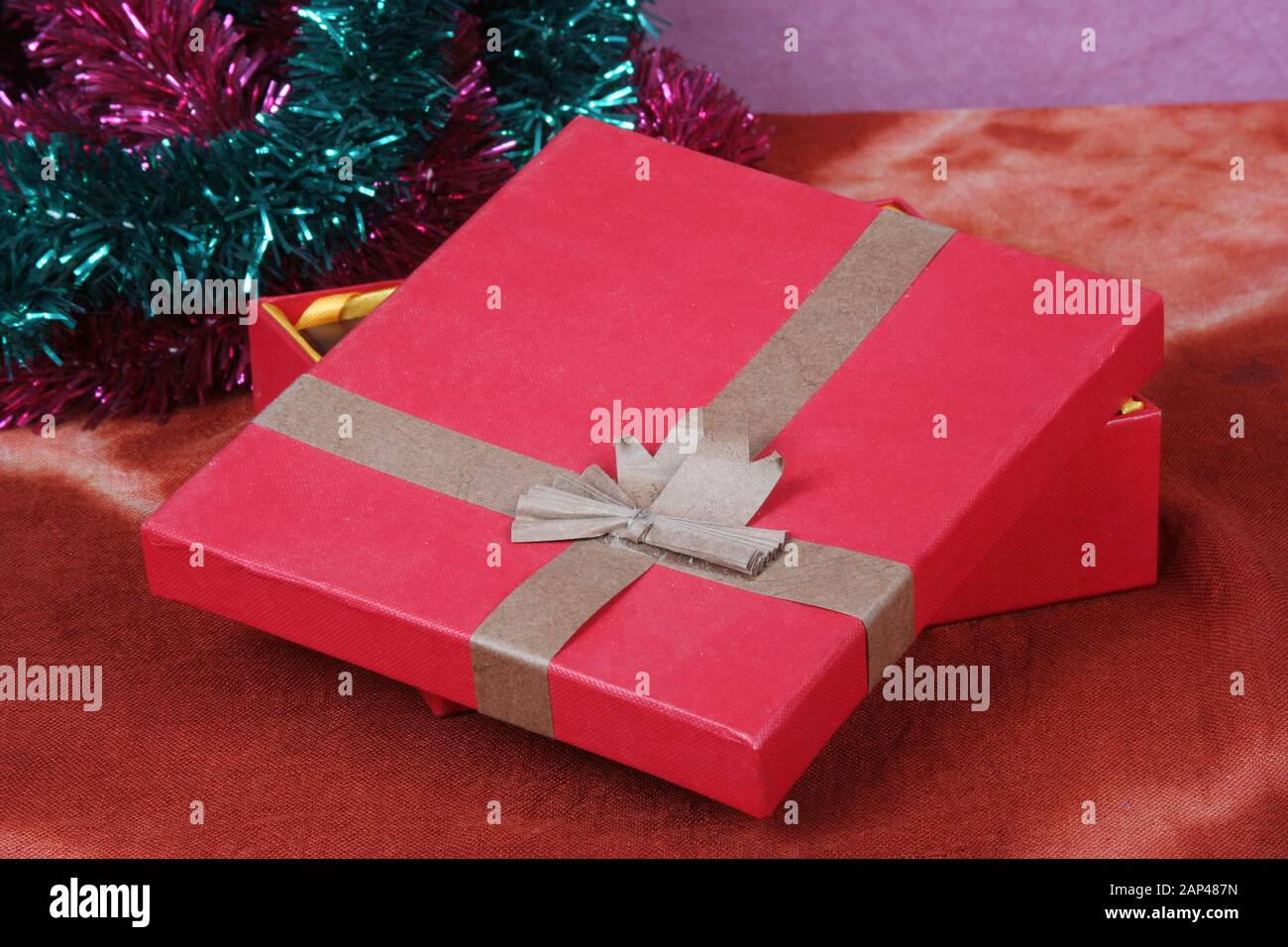 Gift paper bells bow white hi-res stock photography and images - Alamy