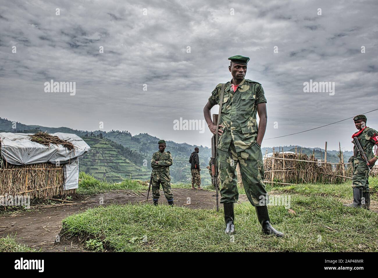 Soldiers, weapons, Kalashnikov, machete, Republic Democratic of Congo ...
