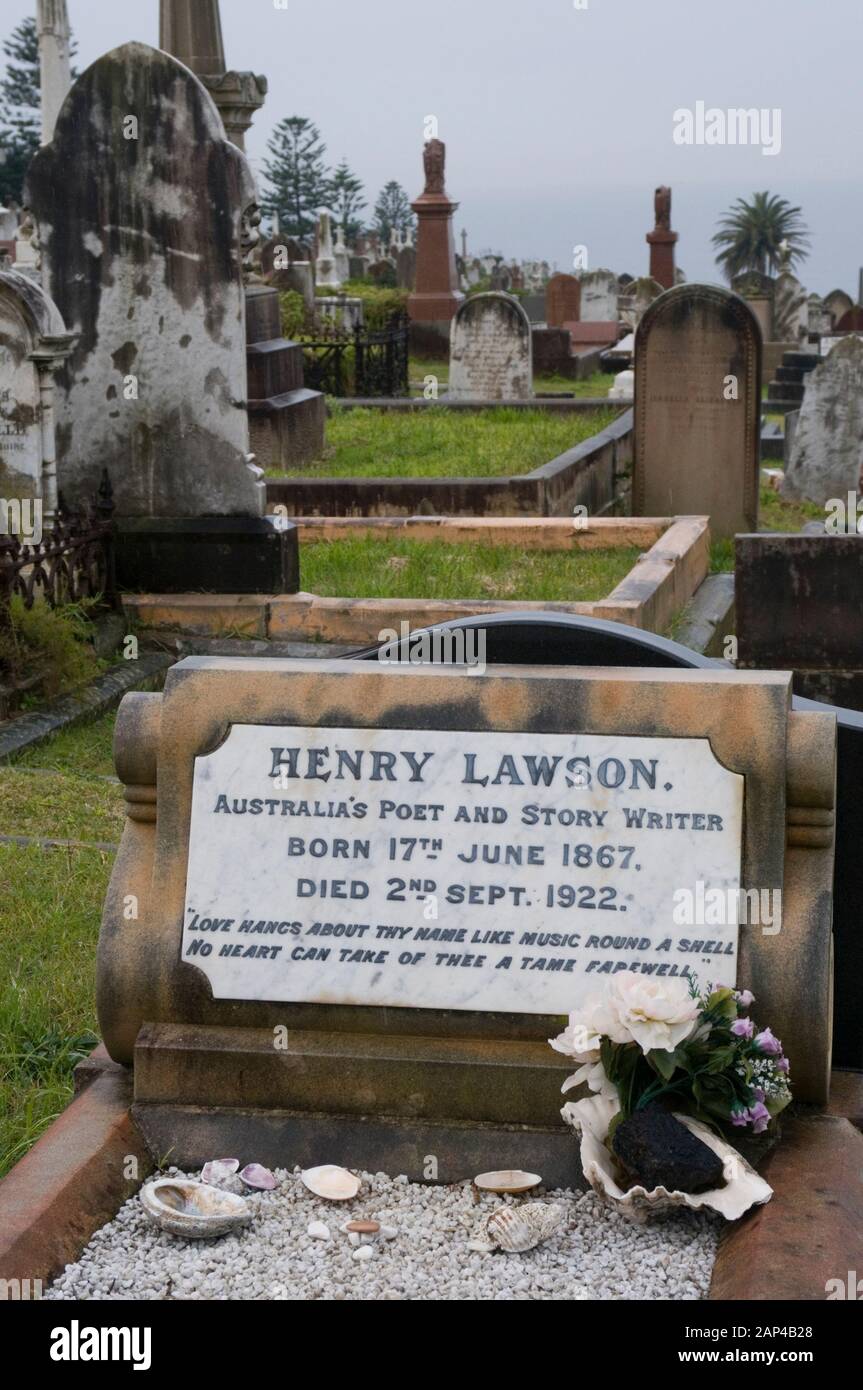 Grave of the poet Henry Lawson at Waverley Cemetery on the Eastern ...