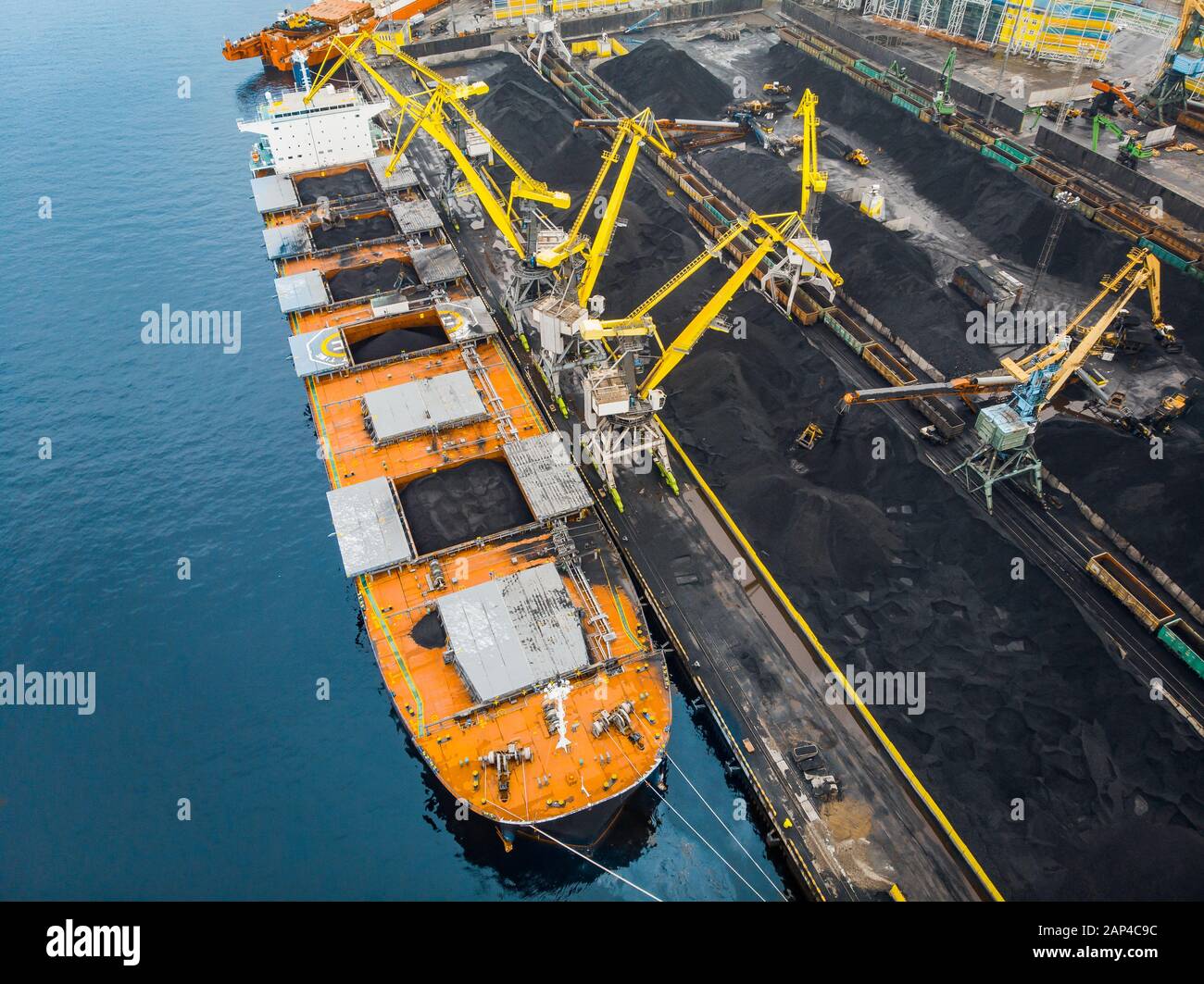 Excavation crane in coal mine hi-res stock photography and images - Alamy