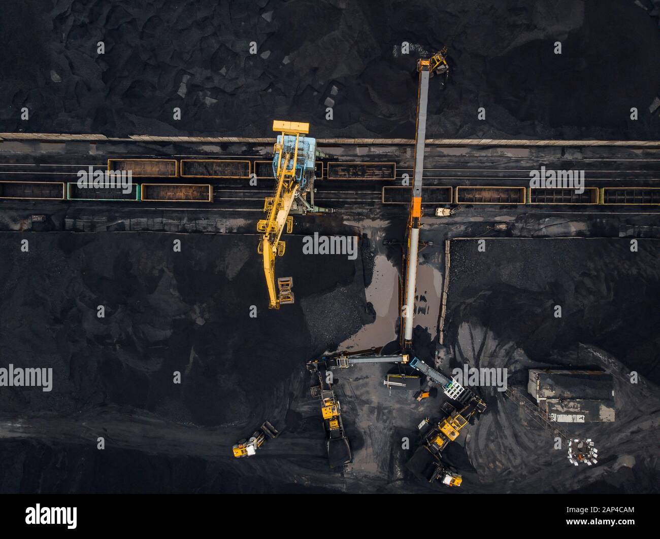 Coal ship russia hi-res stock photography and images - Alamy