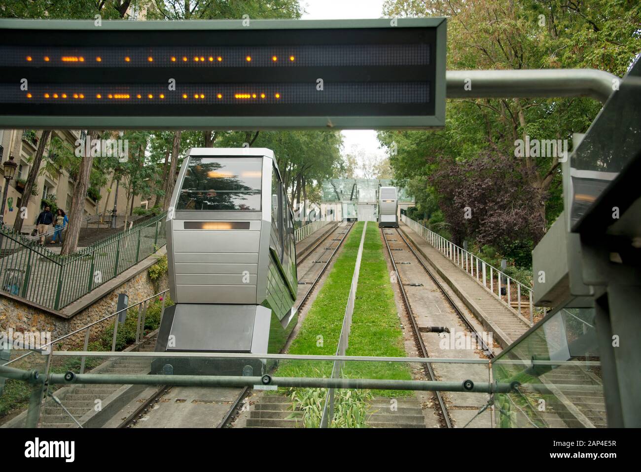 Funicular paris hi-res stock photography and images - Alamy