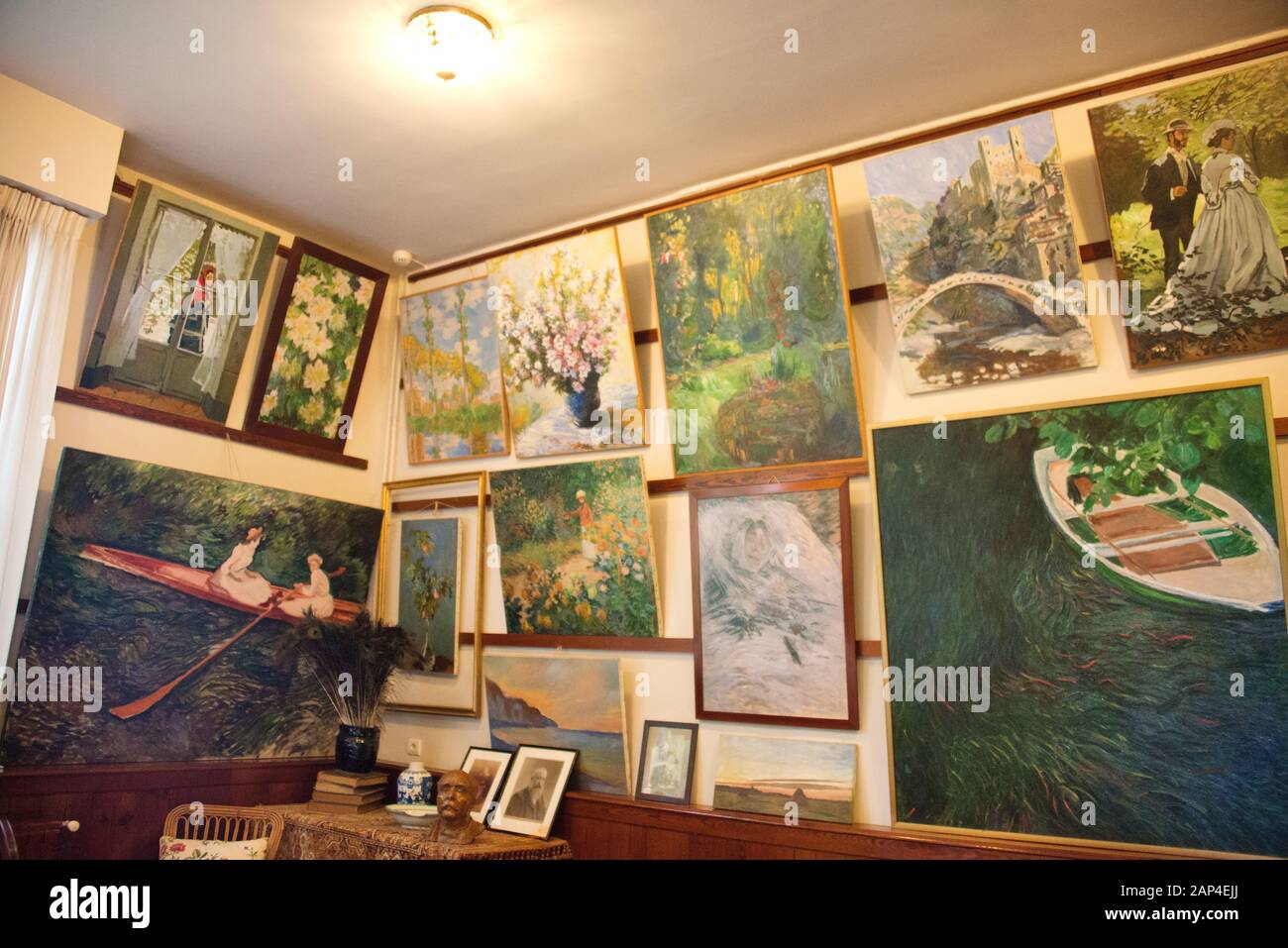 Monet house interior hi-res stock photography and images - Alamy