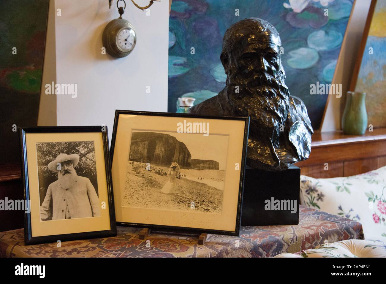 Monet house interior hi-res stock photography and images - Alamy