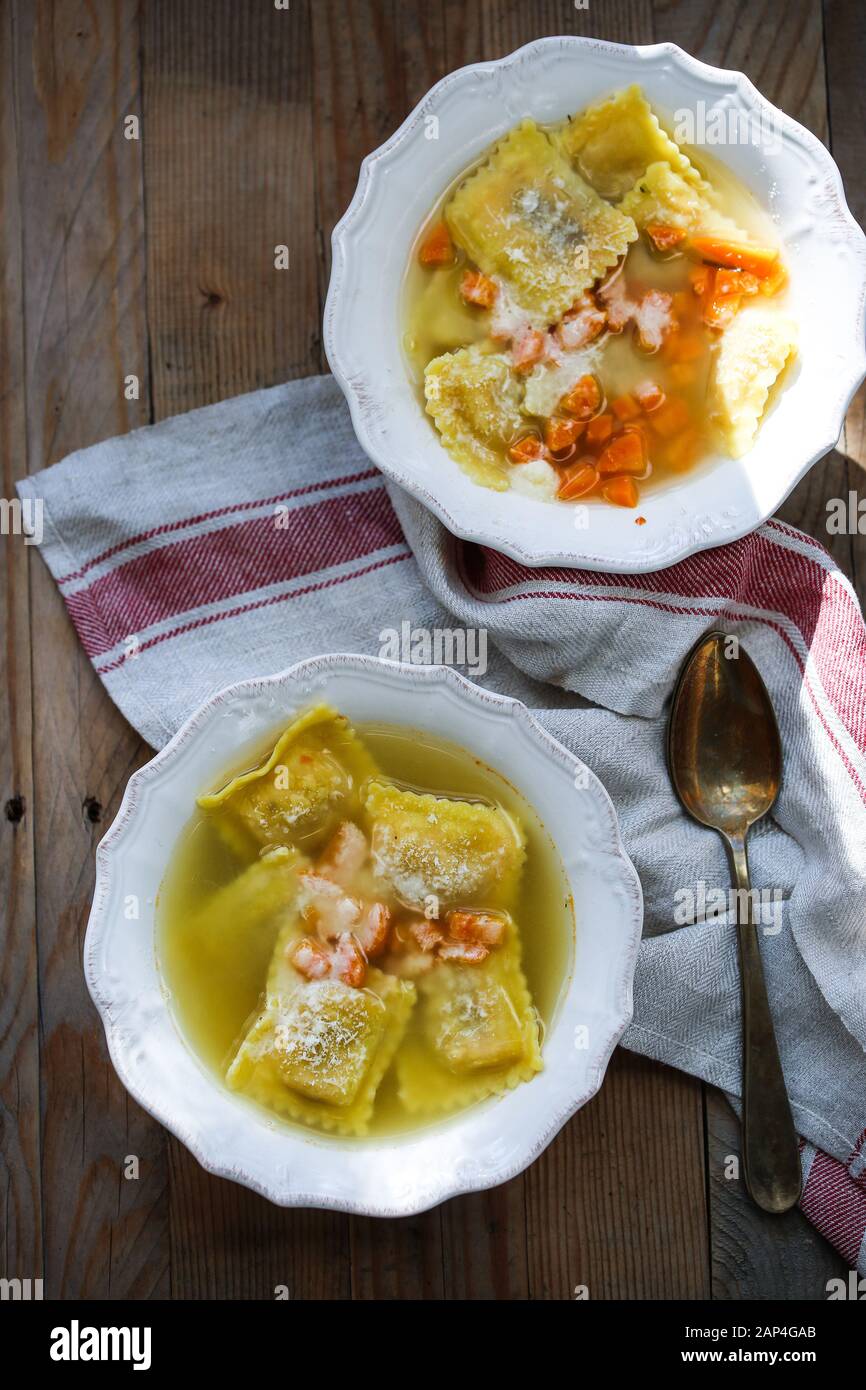 Ravioli in broth hi-res stock photography and images - Alamy